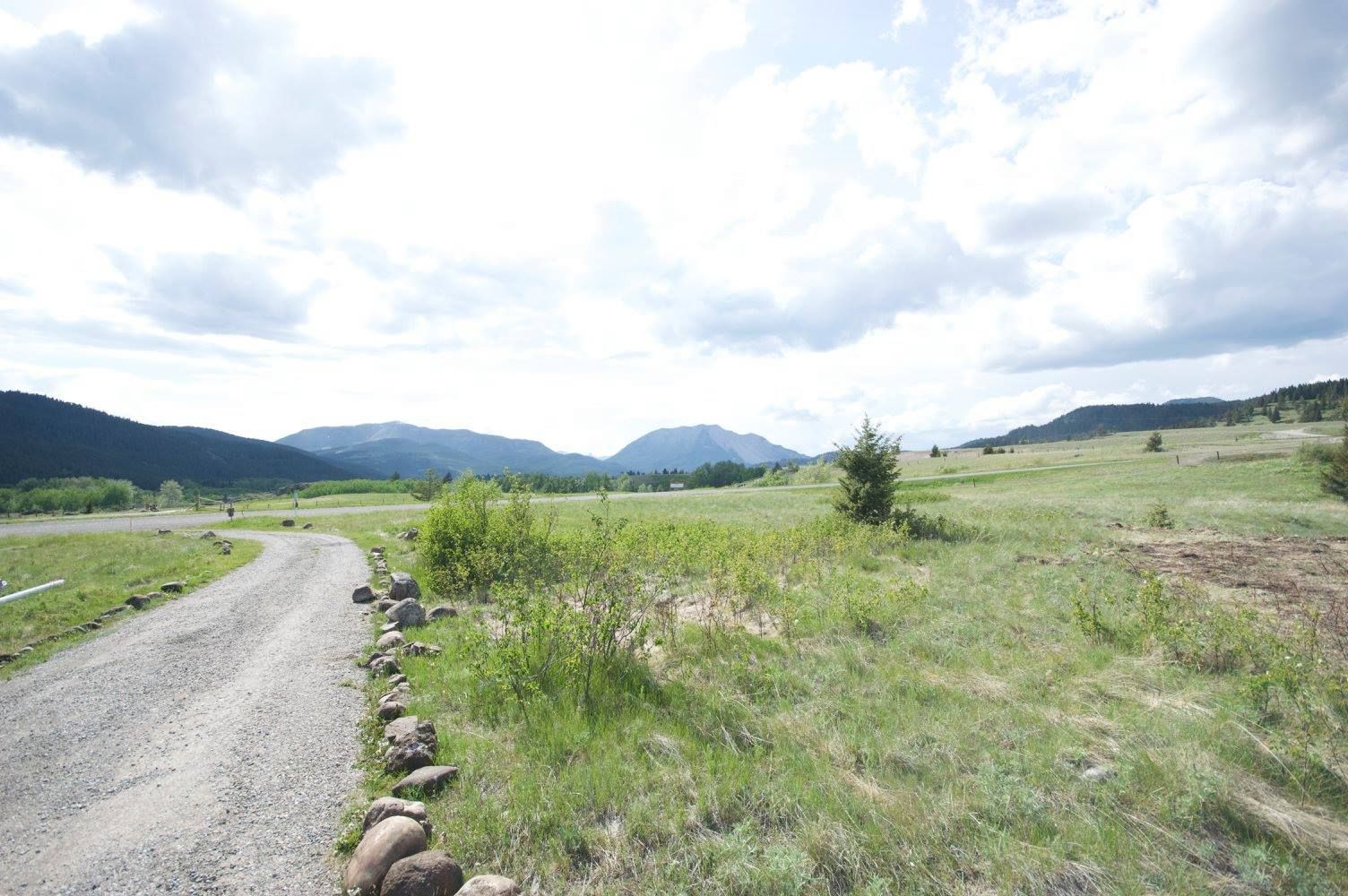 Riverside Cabin Crowsnest Pass