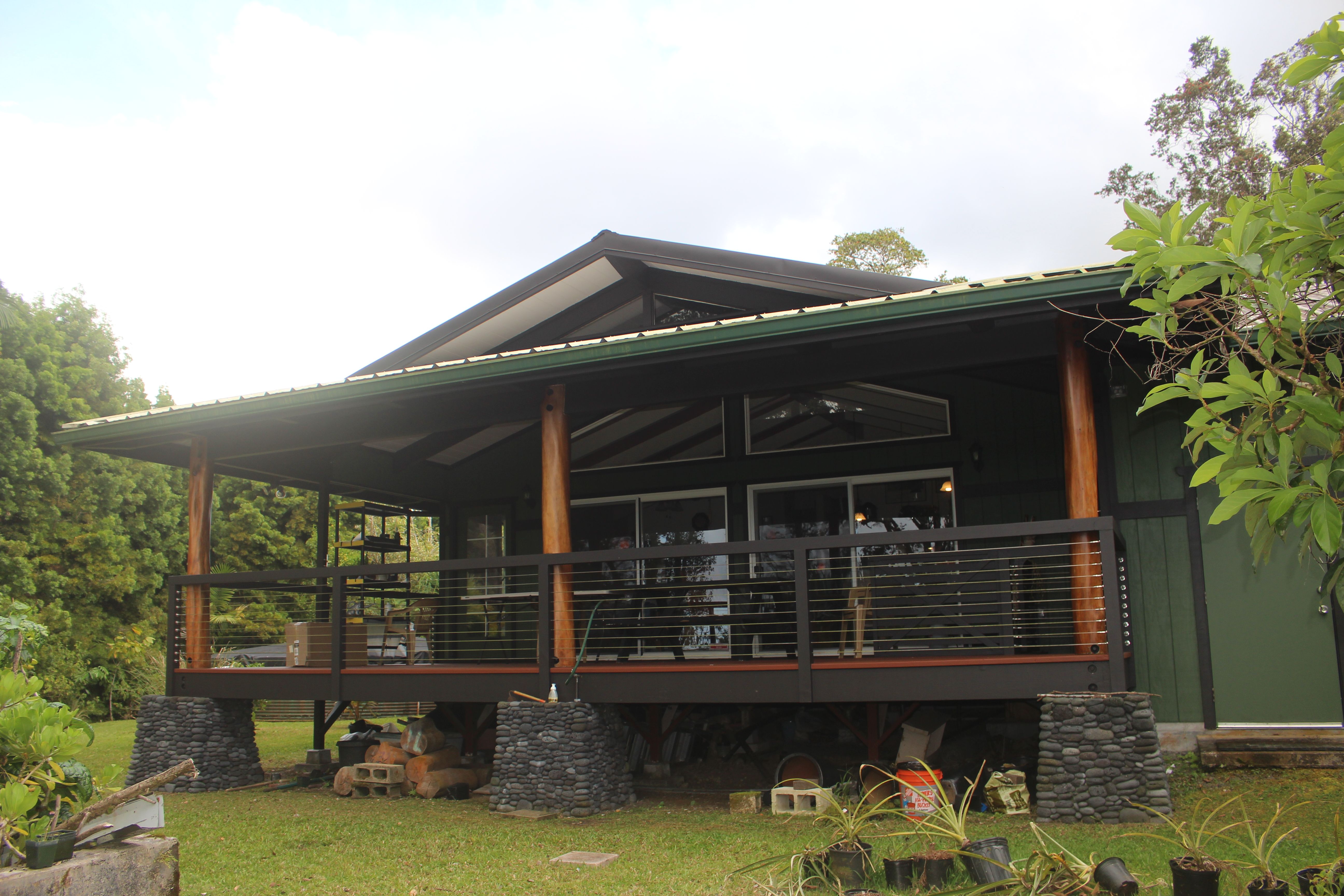Uka Farm-Hawaii-Big Island-Family Home on Secluded 3 Acre Farm-15 minutes