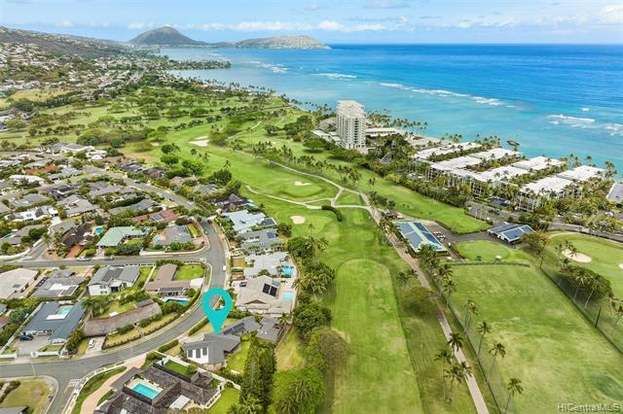 Beautiful 5 Bedroom Oasis in Kahala Directly Fronting Waialae Golf Course