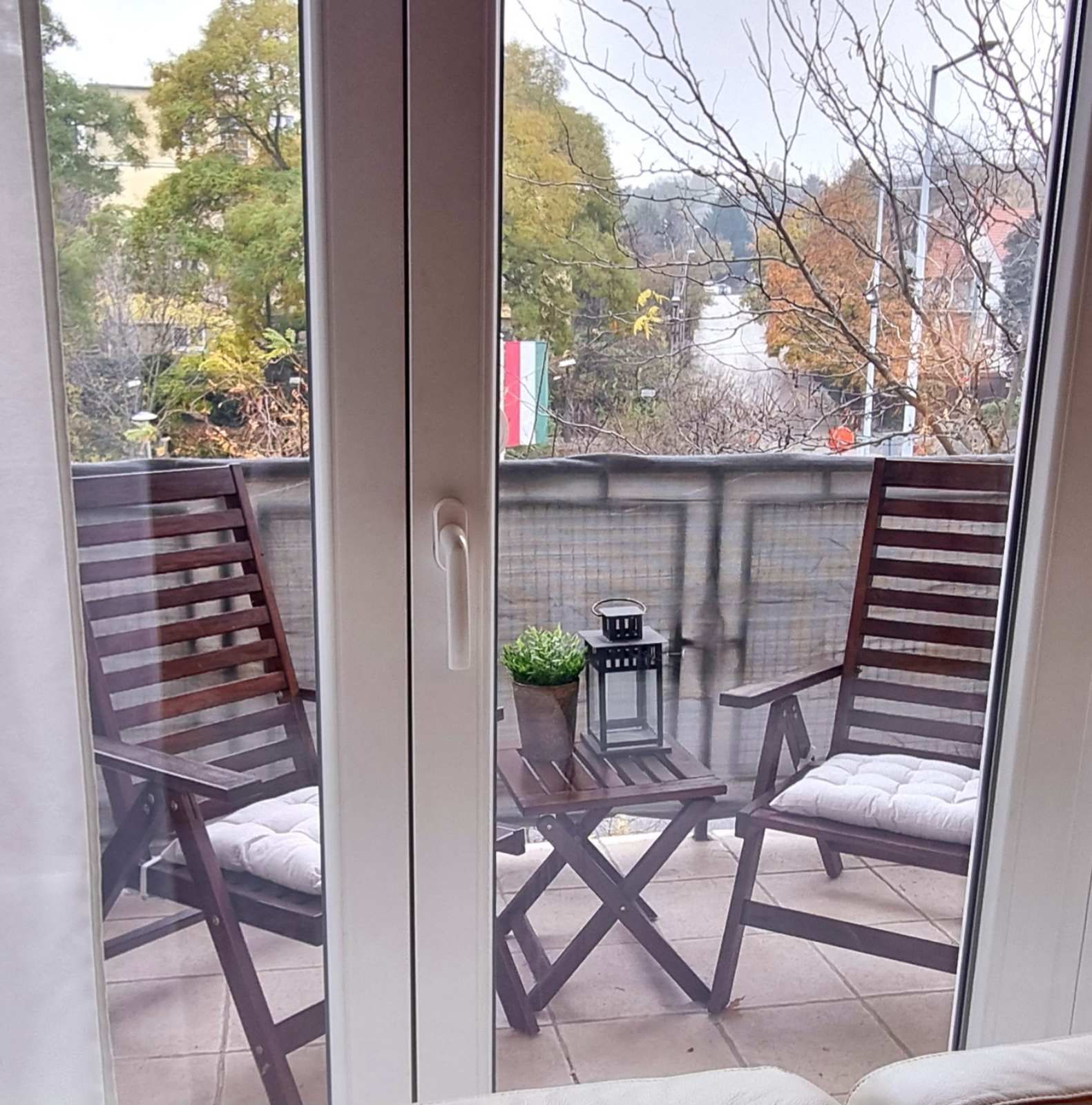 Large bright Buda home