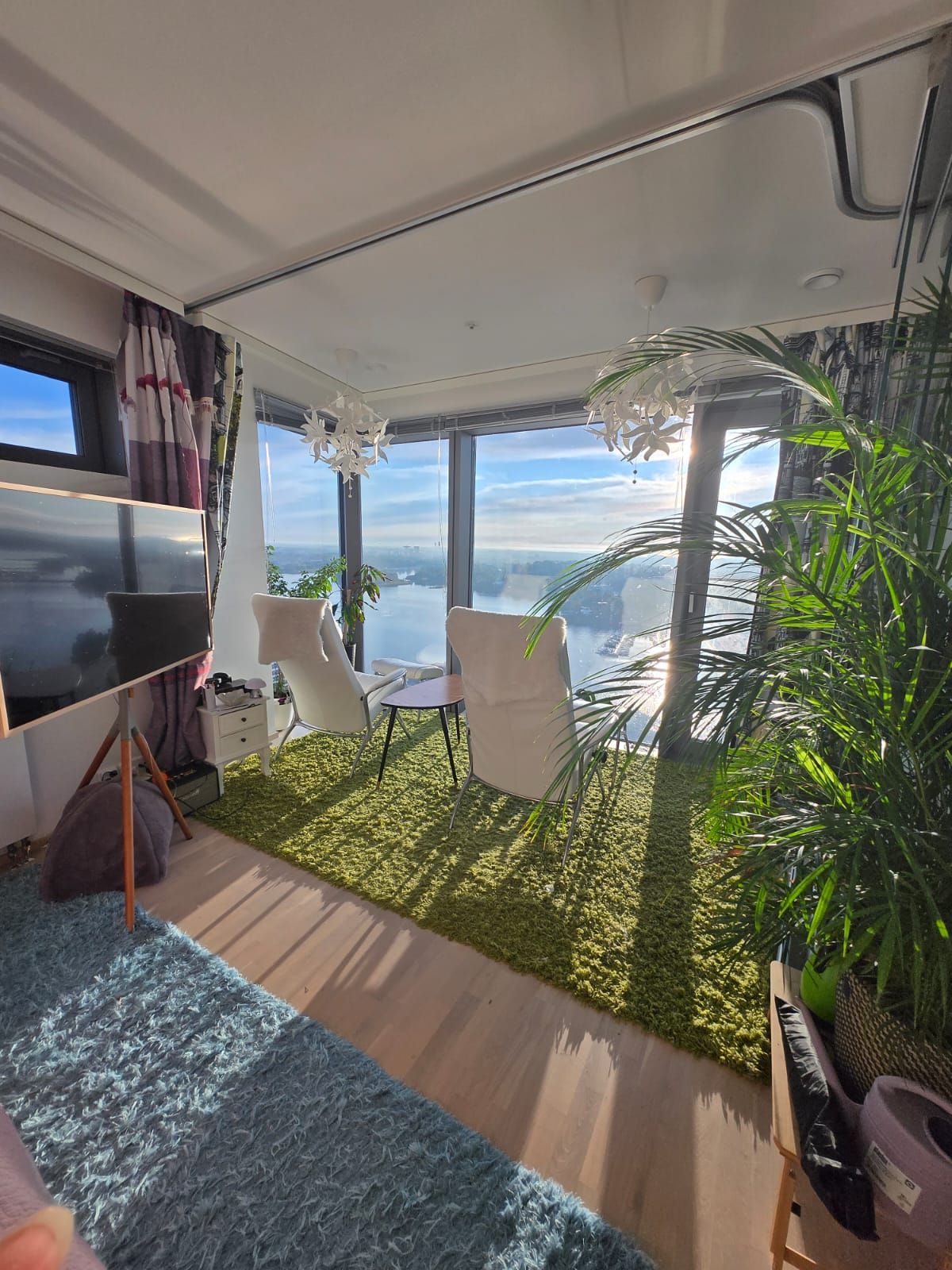 Mika's house: Two-bedroom apartment on the 22nd floor with stunning views