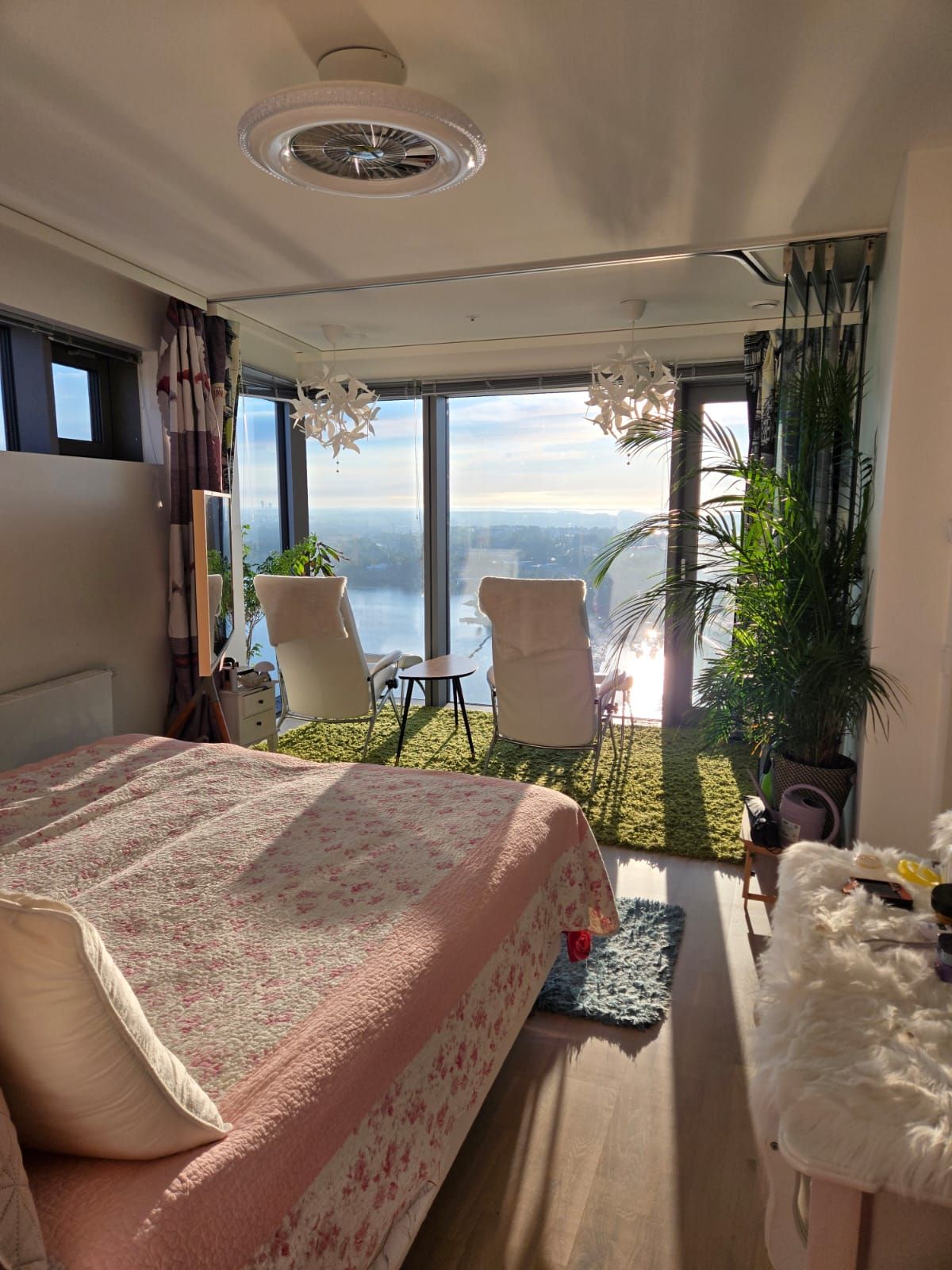 Mika's house: Two-bedroom apartment on the 22nd floor with stunning views